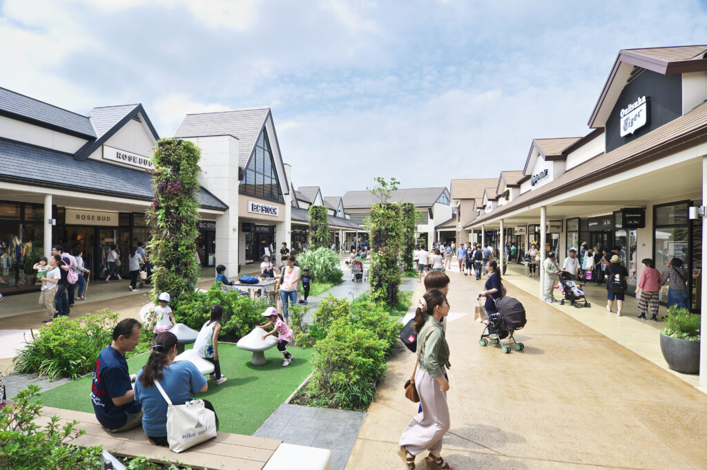 Ten Selective Outlet Shopping Malls Around Tokyo | Guide to Living ...